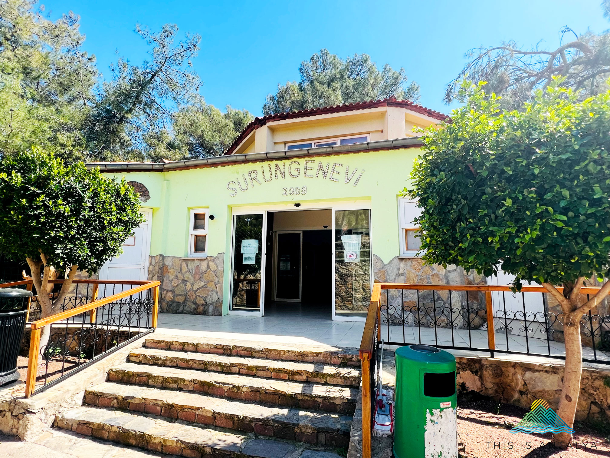 Antalya Zoo - This is Antalya For Visitors Find Out What To Do